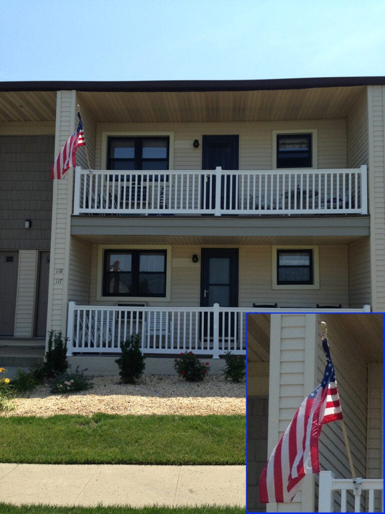 Capped Railing Aluminum Flag Holder, White Gloss (Each) – Mide Products ...